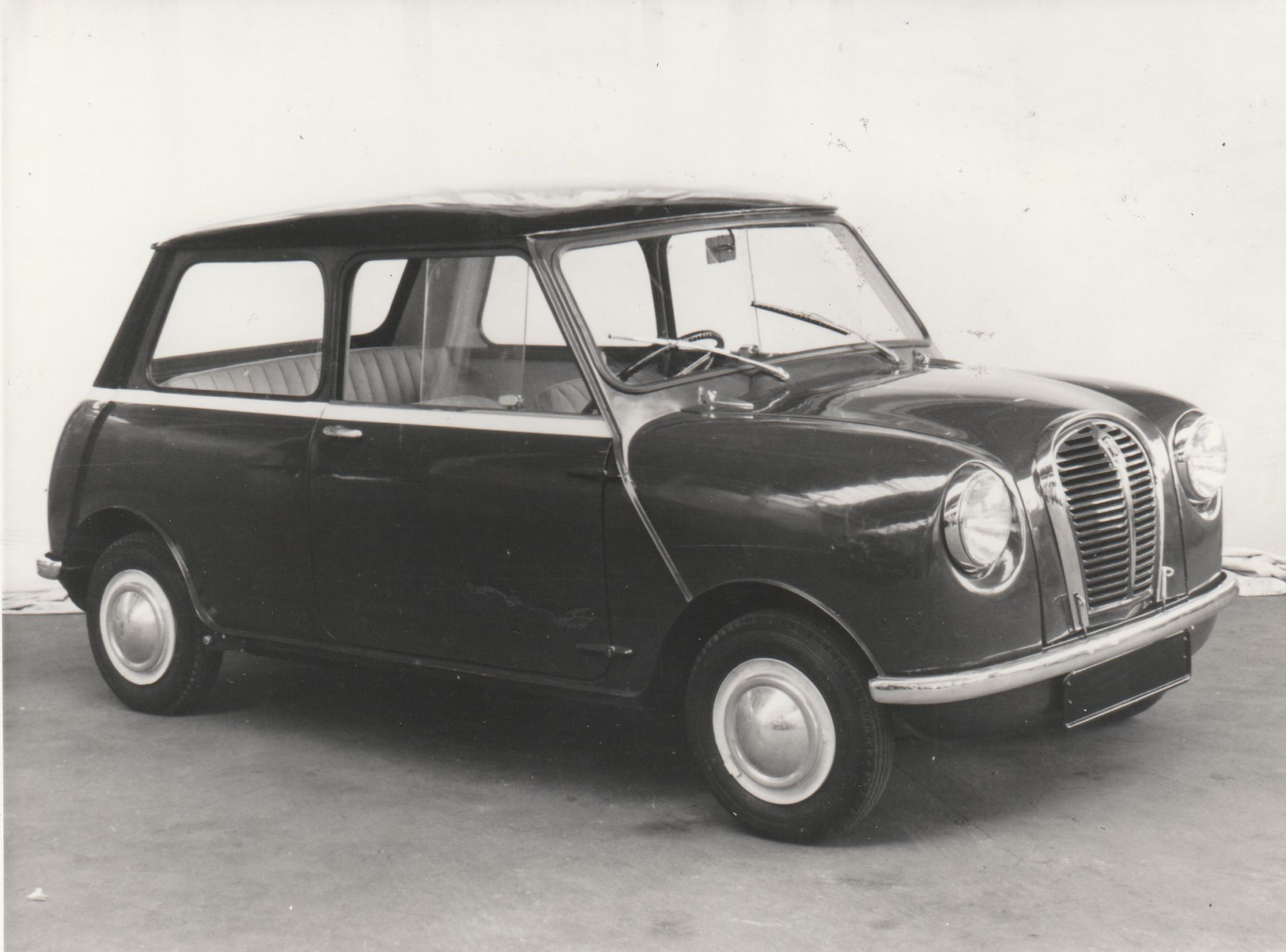 So Small It Could Only Be Called The Mini – Moss Motoring